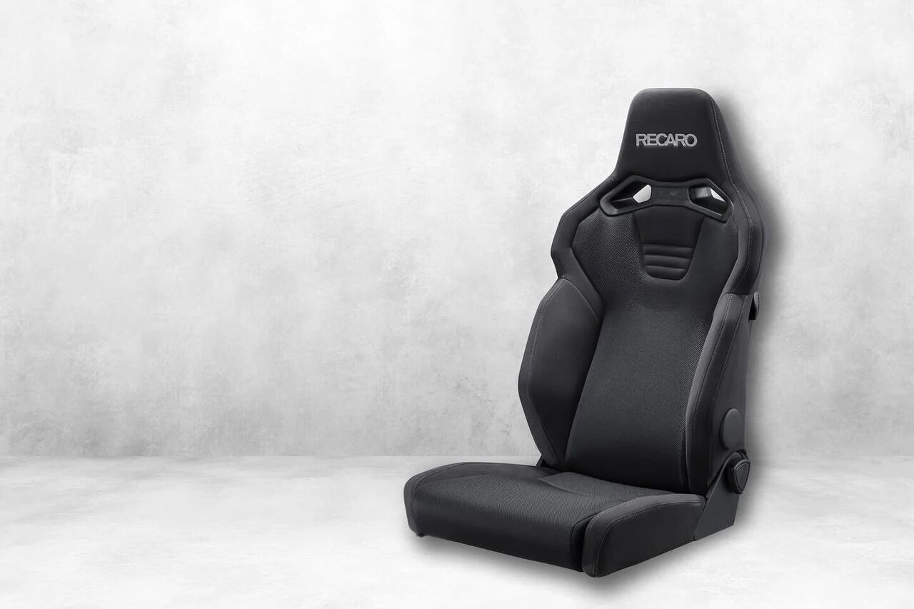 RECARO NEWシート登場です！！ : maniacs Blog