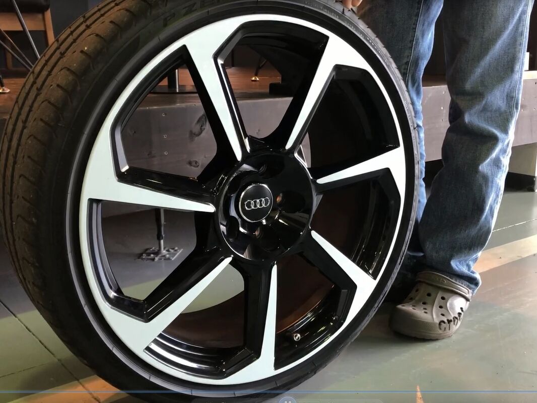 Dynamic Hub Caps for AUDI をスペシャルオーダー（特注）にて製作中！！ : maniacs Blog