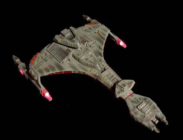 模型工房 : 昔の[Klingon Vor'cha class Attack Cruiser]クリンゴン帝国防衛軍攻撃戦艦ヴォルチャ級のプラモデル