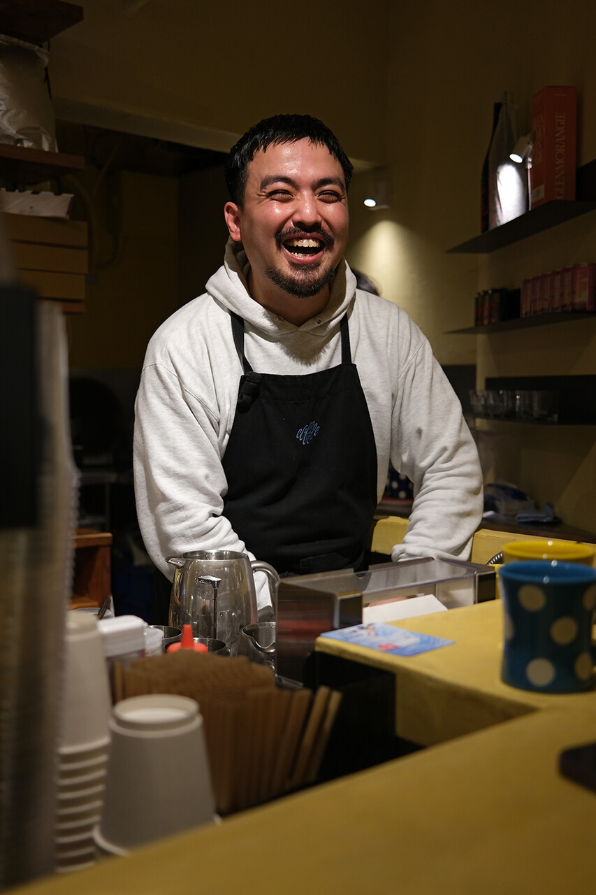 万太郎.net : 【manu coffee】を卒業するタクロウくん。そして晩ごはんは【台湾屋台料理 亜洲界世】。