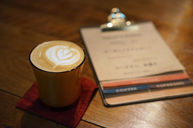 万太郎.net : 「Cafe檸檬」で晩ご飯、からの「Basking Coffee」。