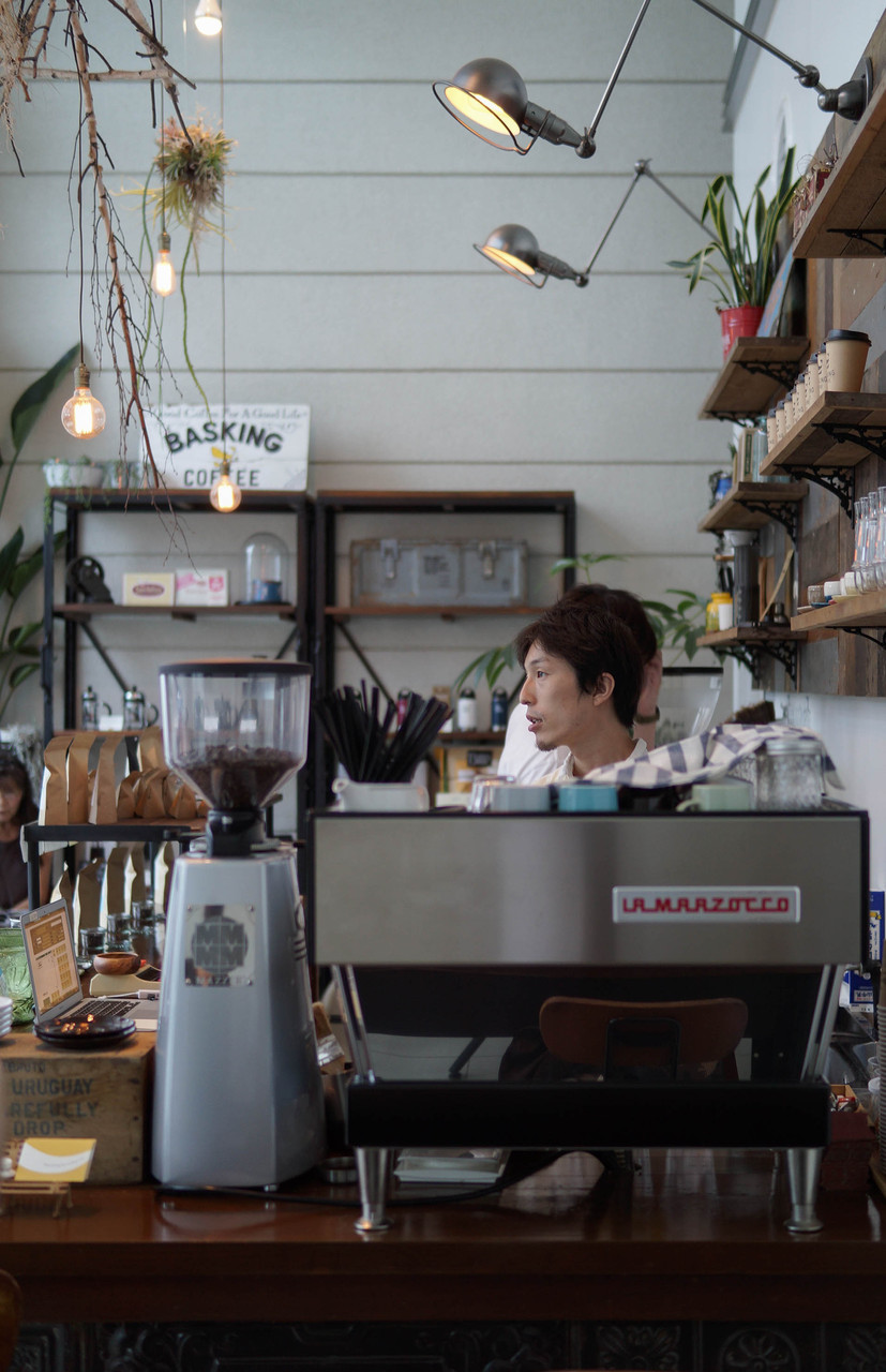 万太郎.net : 千早「Basking Coffee」でブルーベリークランブルマフィン。