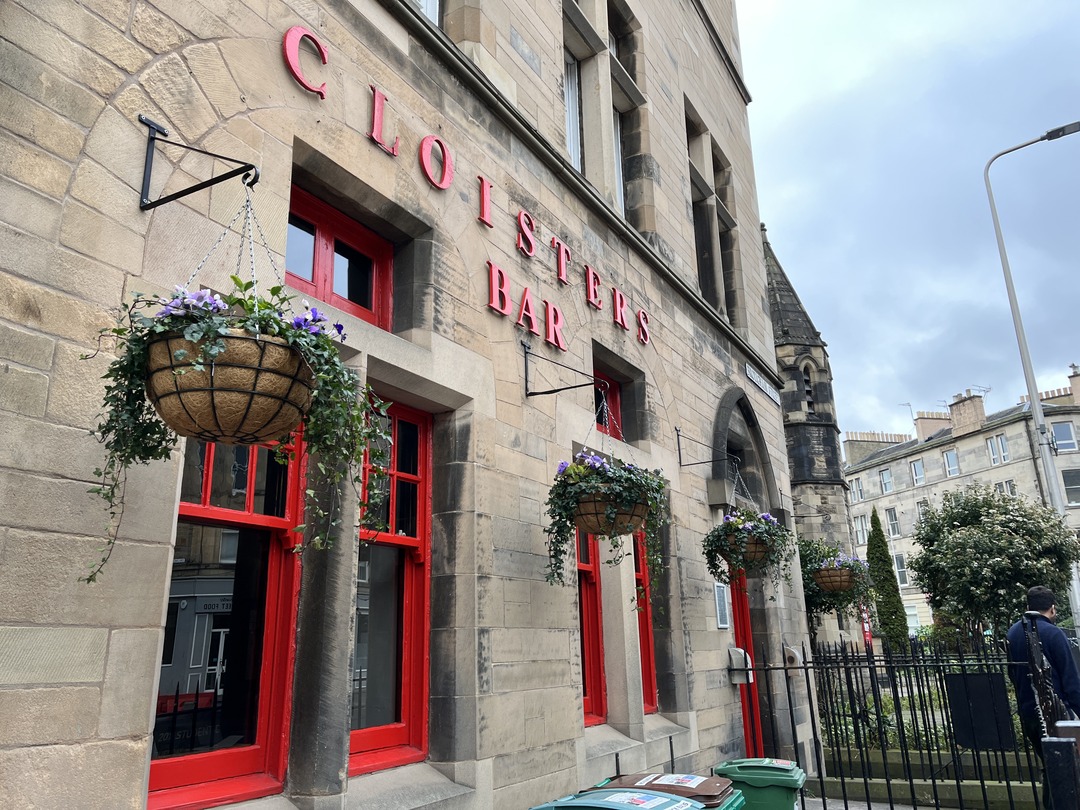 Cloisters Bar -Edinburgh : maosan旅行記イギリスパブめぐり編