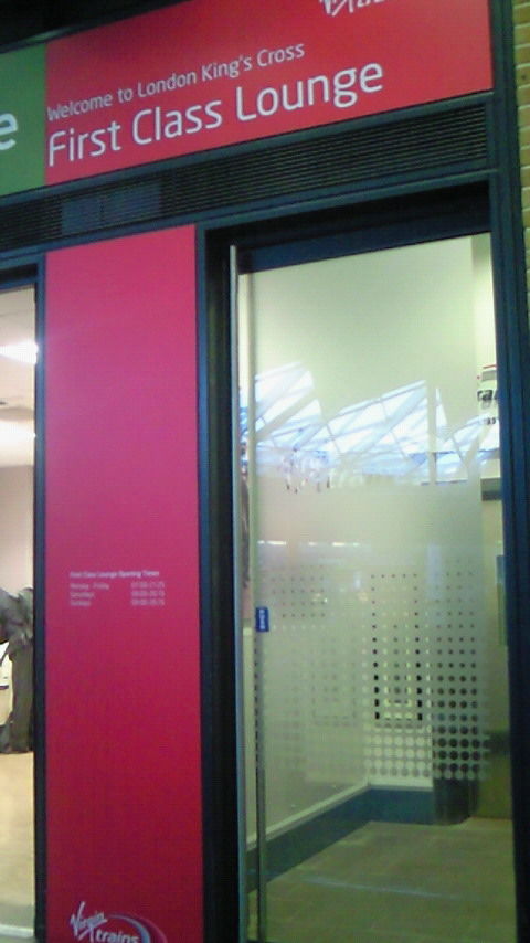 ﾌﾞﾘｯﾄﾚｲﾙﾊﾟｽと鉄道一等車(ﾌｧｰｽﾄｸﾗｽ)のﾗｳﾝｼﾞとｻｰﾋﾞｽの食事!(Britrail pass 1st class ...