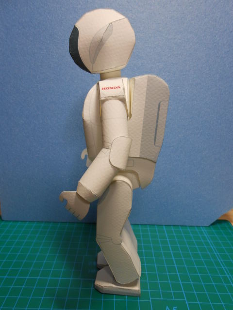 HONDA ASIMO 色違いバージョン:ペーパークラフト三昧＋模型