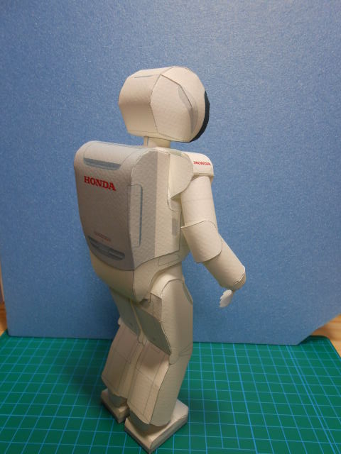 HONDA ASIMO 色違いバージョン:ペーパークラフト三昧＋模型