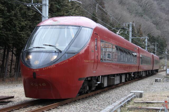 富士急行・8500系「富士山ビュー特急」～水戸岡デザインの元・JR東海371系！ RSEと運命をわけたデザインはなぜ？ : 「まつもとあずさ ...