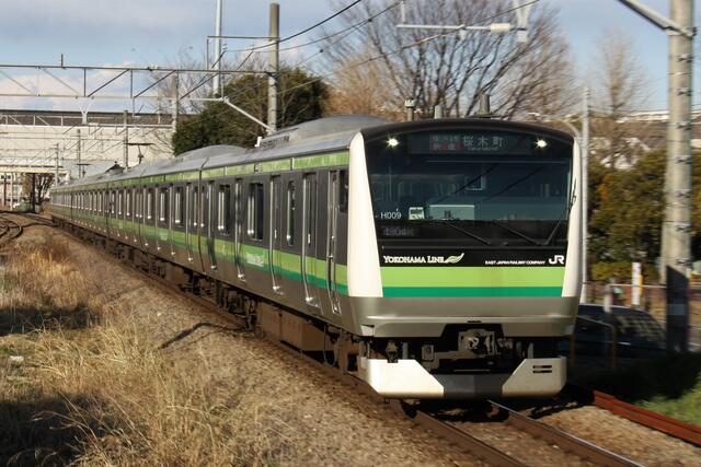 横浜線・E233系6000番台～埼京線や京浜東北にもこの帯欲しい！ : 「まつもとあずさ」が3番線にまいります！
