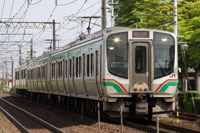 阿武隈急行・AB900系～阿武急の新車はJR・E721系一族だよ！ : 「まつもとあずさ」が3番線にまいります！