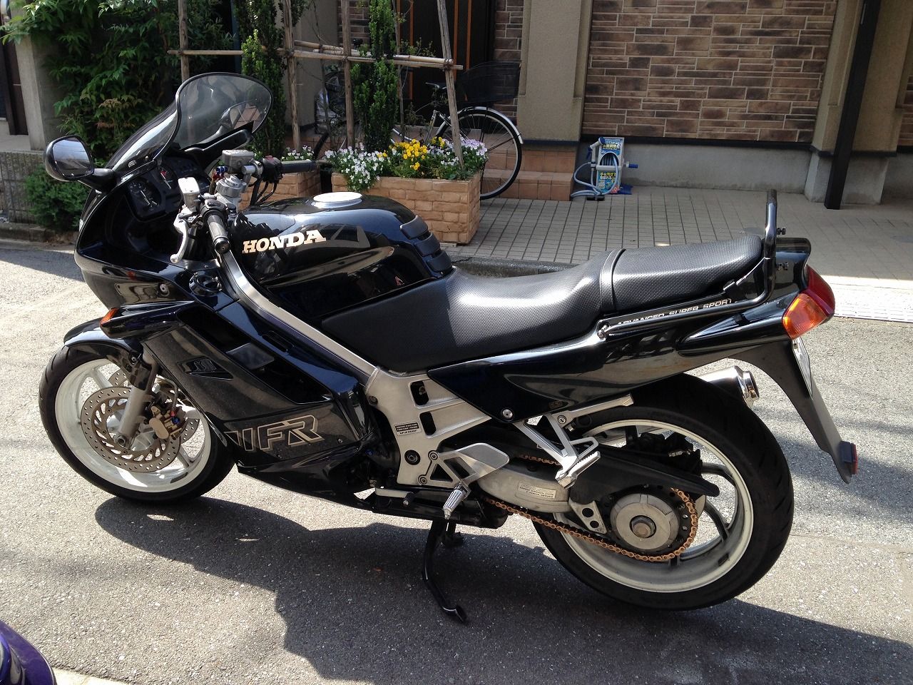 わたしの記録 : VFR750F RC36 VENTURA装着