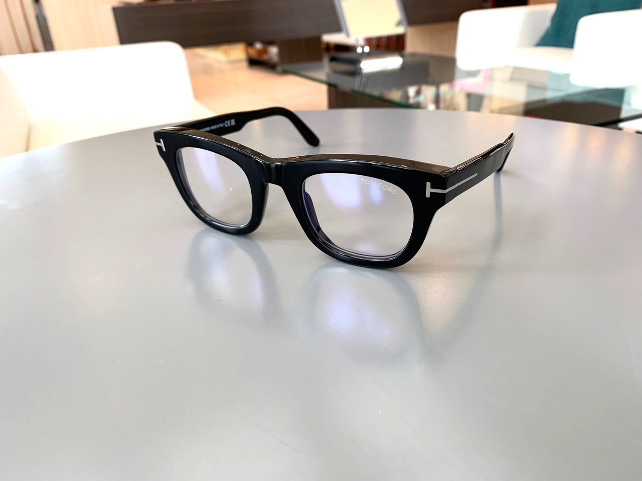 TOM FORD TF5872-B : メガネの松村