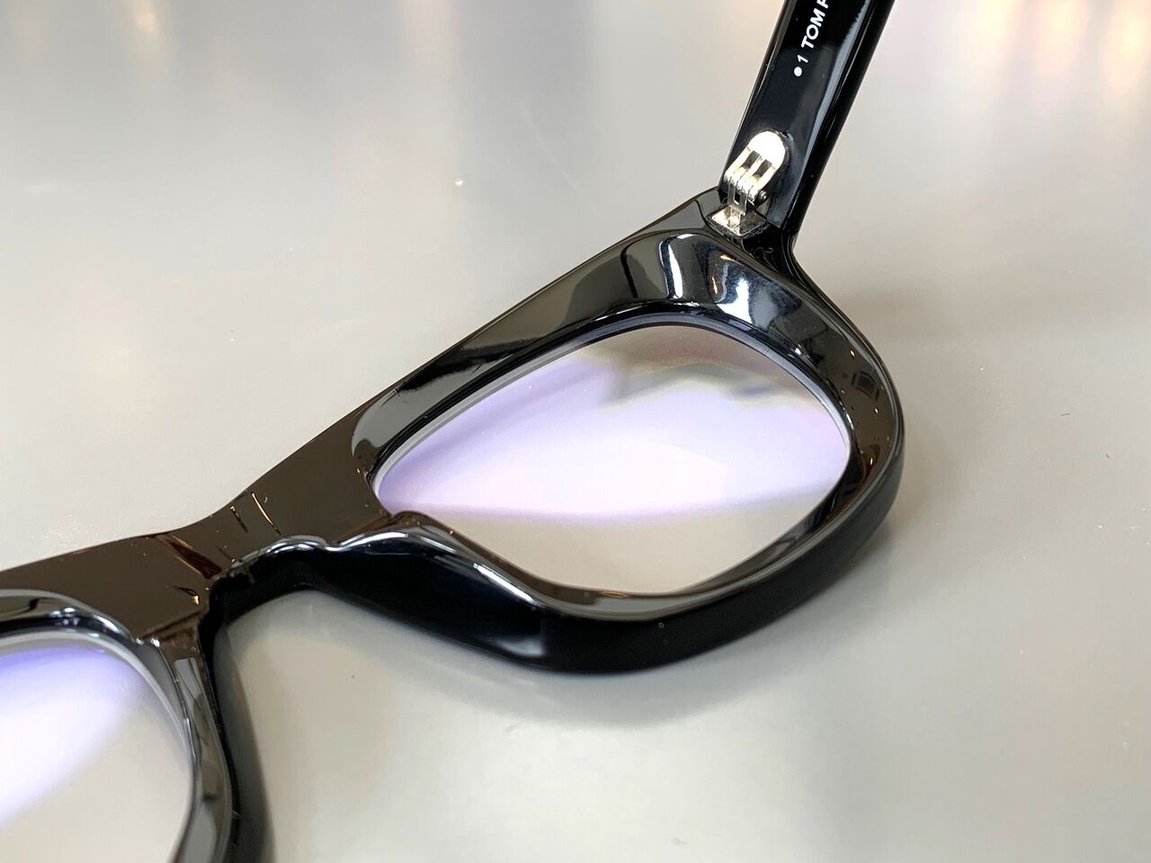 TOM FORD TF5872-B : メガネの松村