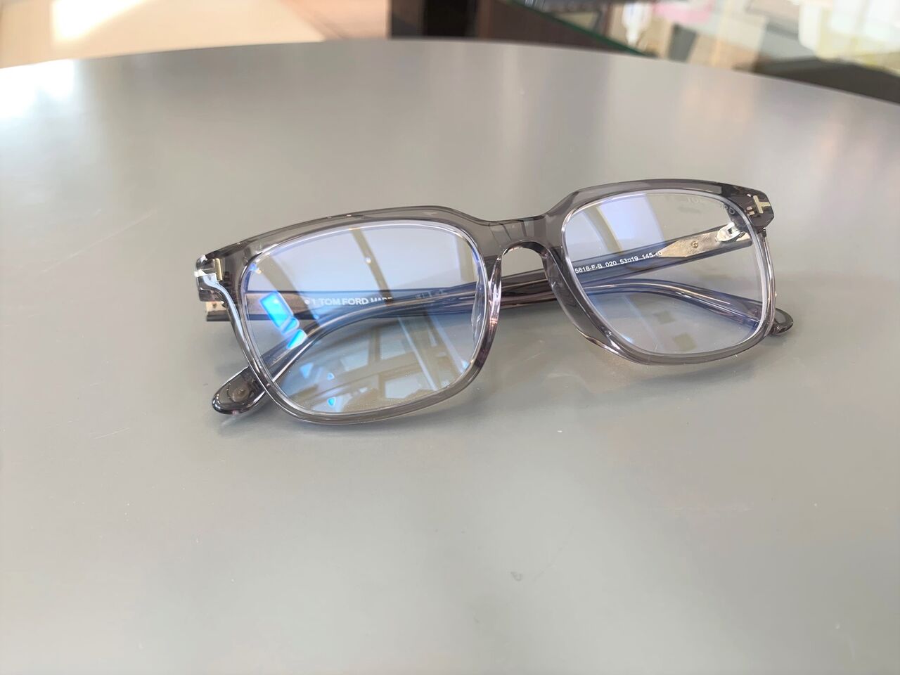 トム・フォード : メガネの松村