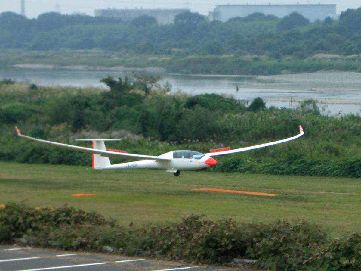 名城大学航空部OB会ニュース:Duo Discus xT で飛ぶ古川裕久さん