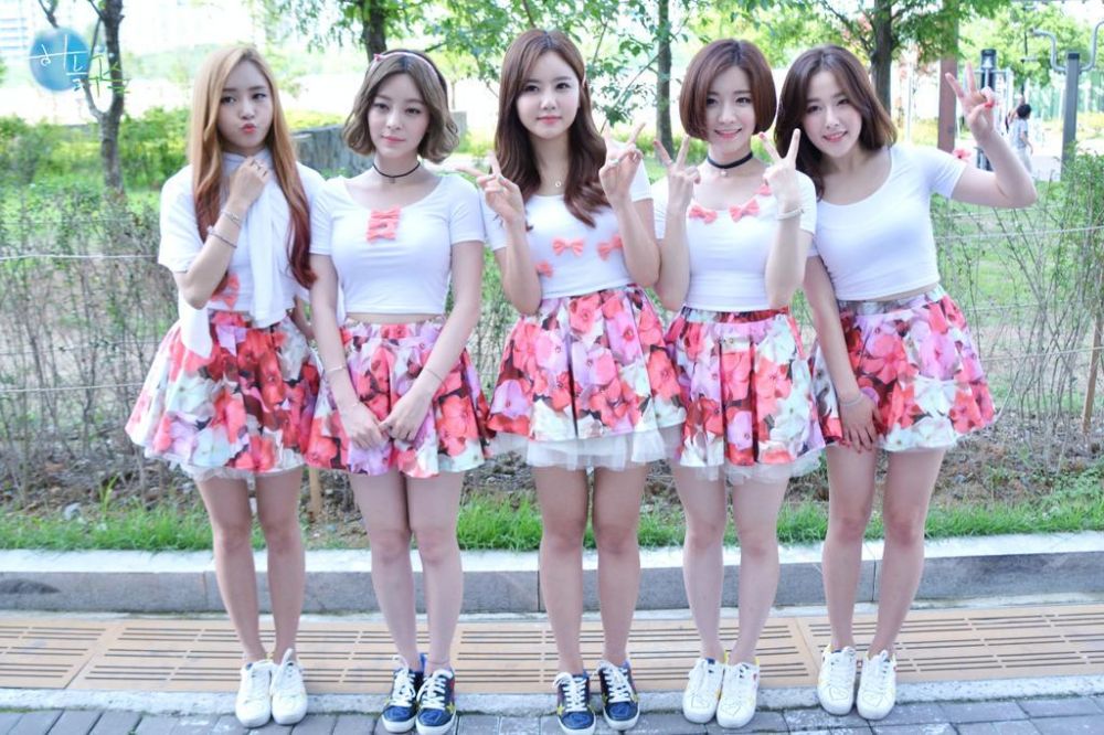 女子グループTREN-Dが高級車の前でヒップをフリフリしてる!?「JUNG(情)」MV : K-POPの端っこ！