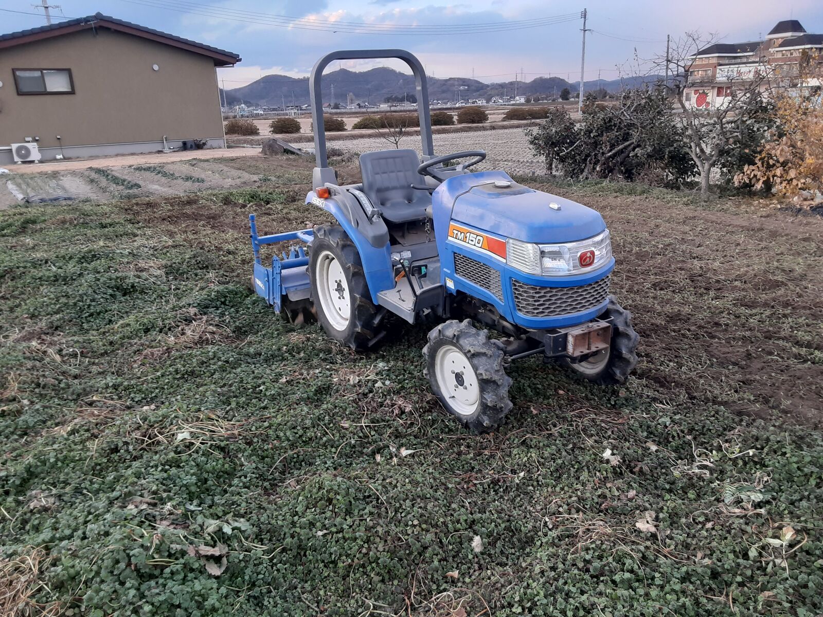 章姫イチゴと有機JAS朝日米 MERRY BERRY : 小型トラクター修理の顛末