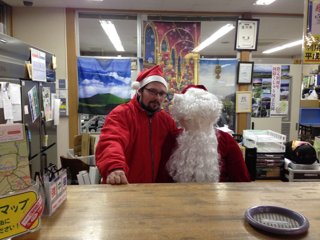Santa at Michi No Eki Aso / Le père Noël à Michi No Eki Aso : Michi no ...