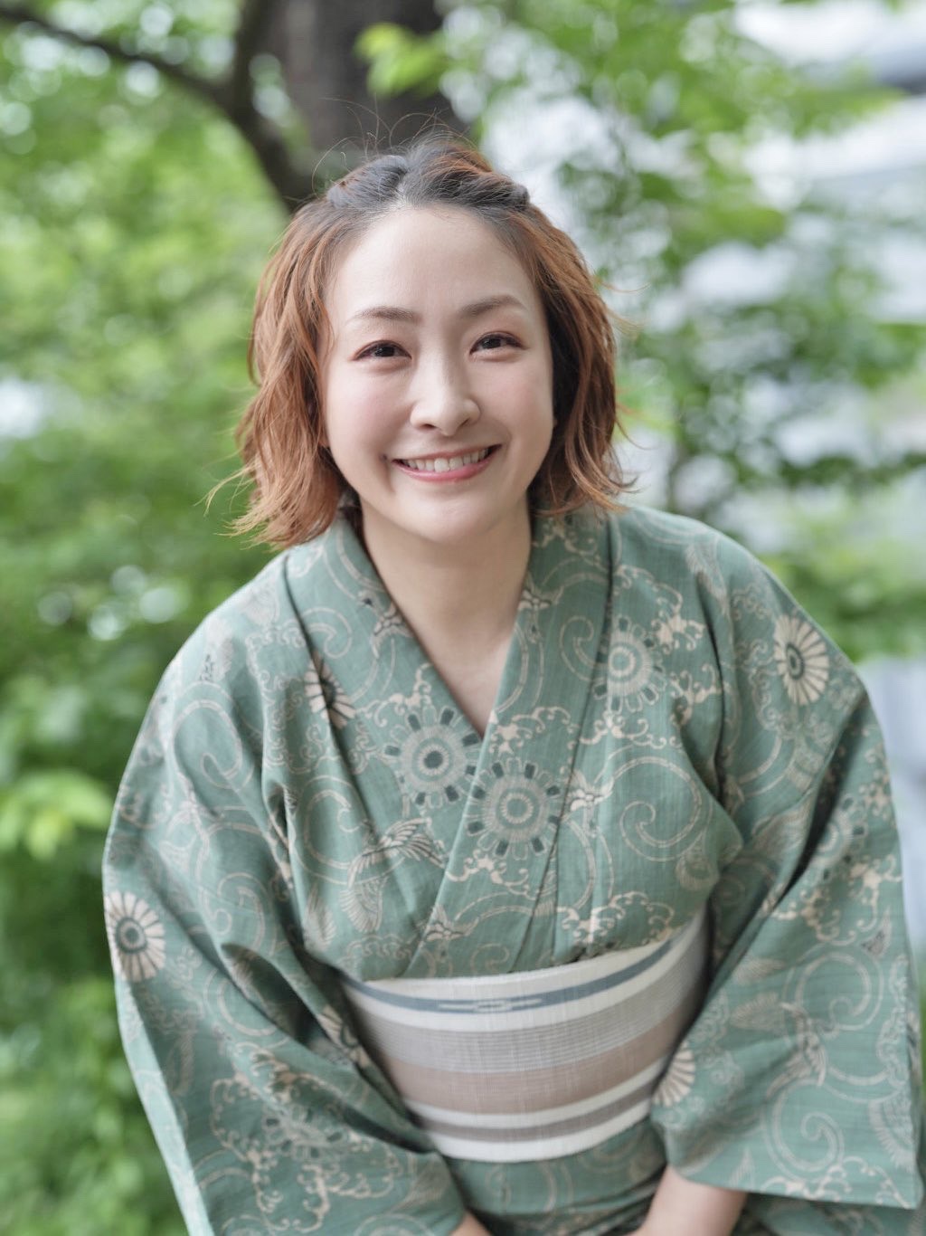 【画像】人気声優の植田佳奈さん(45)、若女将みたいになる - Juuuke