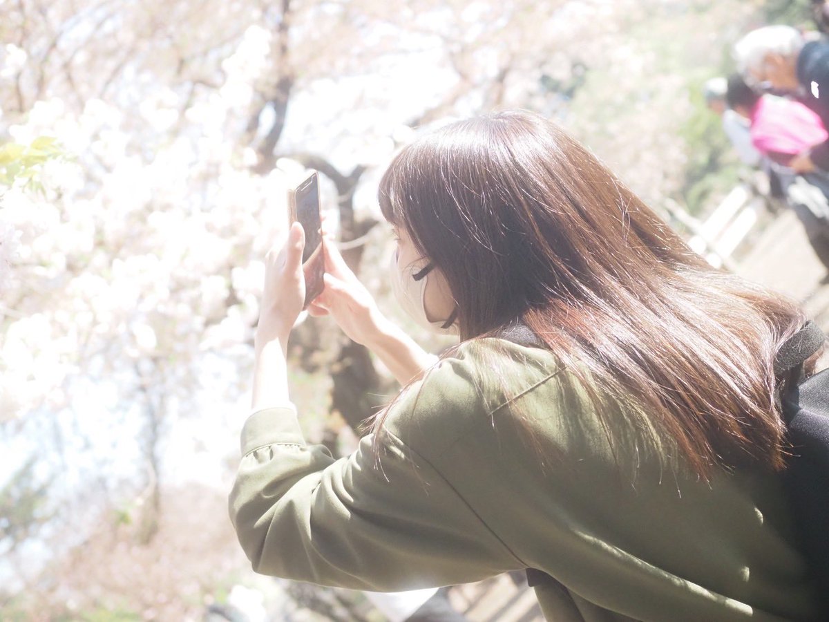 【画像】声優・鬼頭明里「ピクニック日和の写真狀 （ほーみん、ちゅんるんを添えて）」 - Juuuke