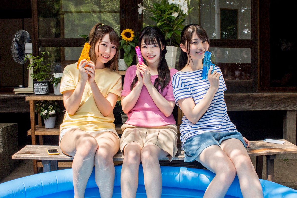 夏川椎菜さんの太ももがエチエチすぎると話題www - Juuuke