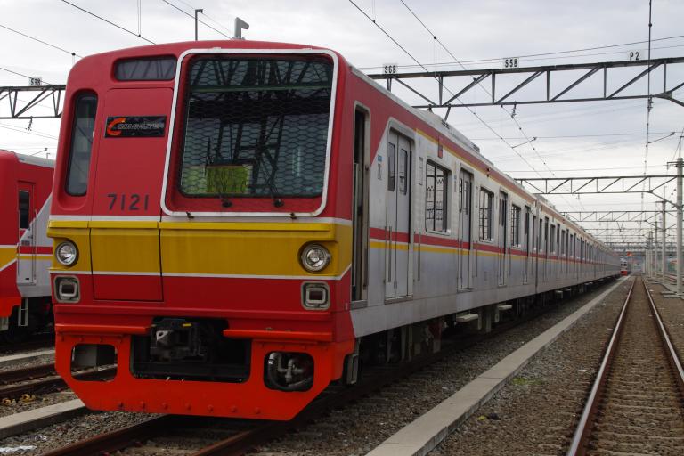 元メトロ7000系 7121Fご臨終... : Kereta Api