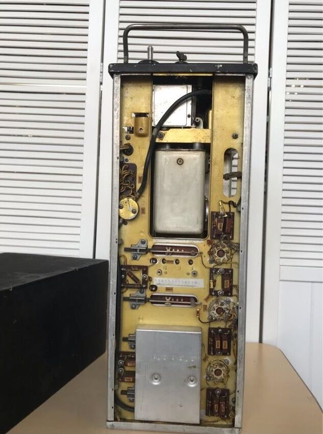 R-105A/ARR-15 受信機 : 真空管式無線通信機開発史