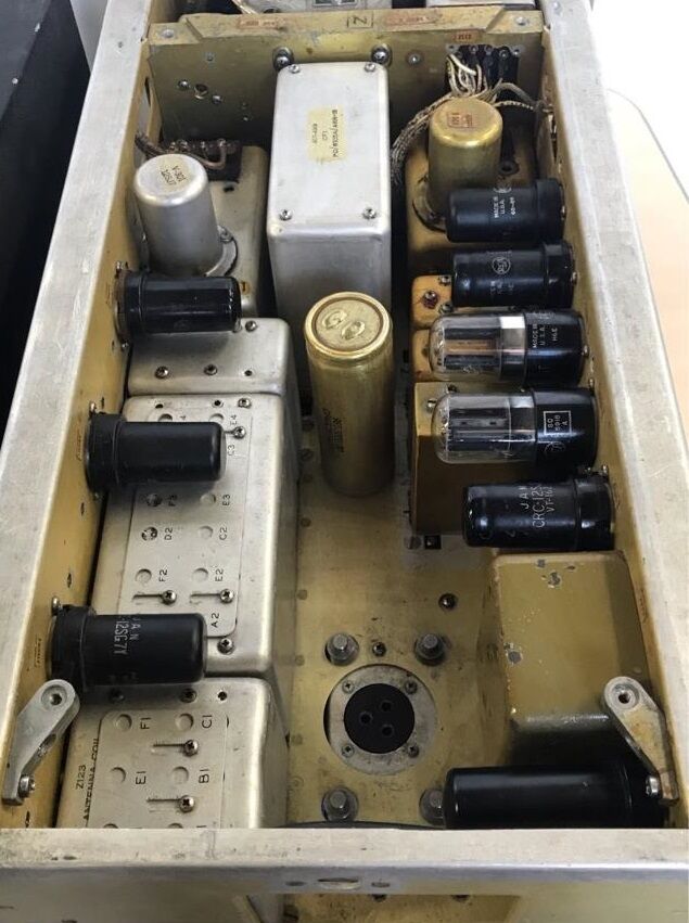R-105A/ARR-15 受信機 : 真空管式無線通信機開発史