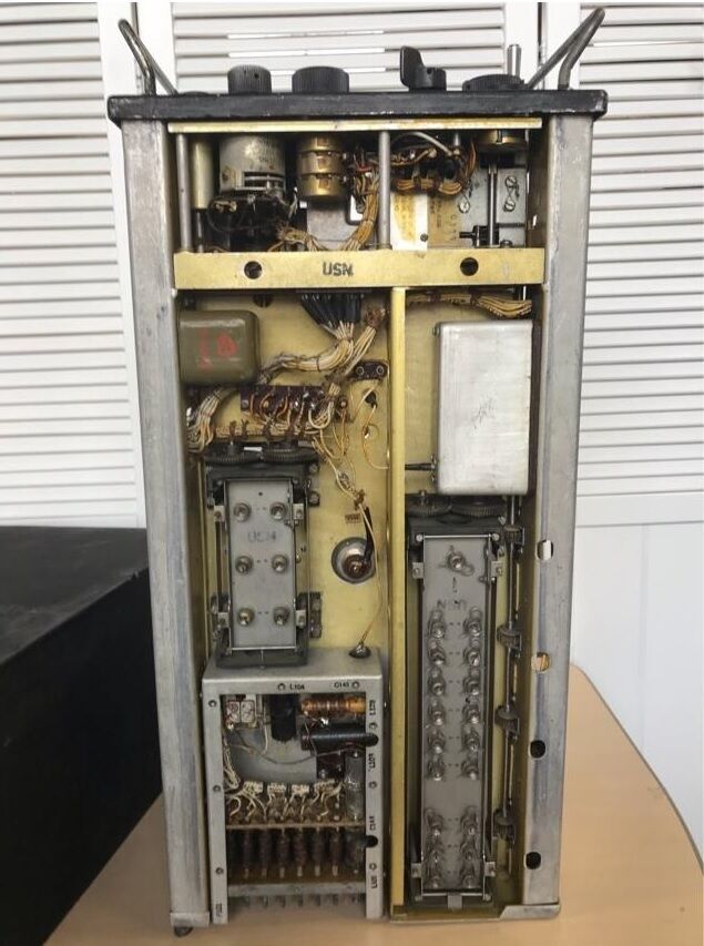 R-105A/ARR-15 受信機 : 真空管式無線通信機開発史