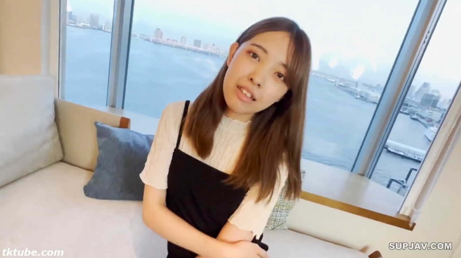 Fc2 Ppv 3067396 【初撮影】【完全顔出し】幼さの残る19歳清楚系女子大生の大人の一日 剛毛敏感まんこに巨根で人生初中出し