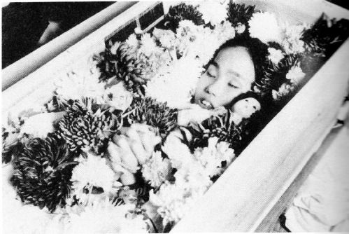 Sadako Sasaki : A-Bomb In-utero Survivor Speaks