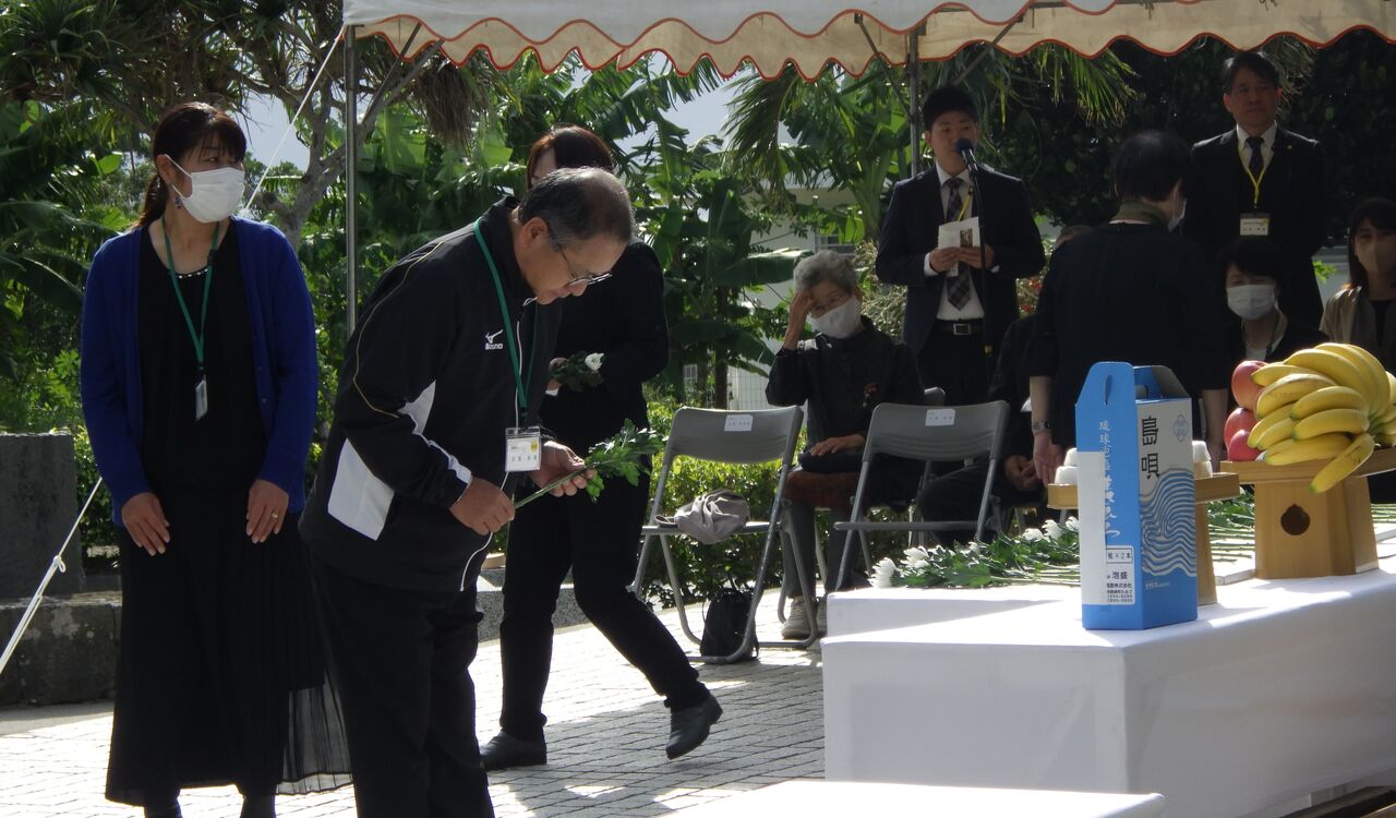令和5年度 ひむかいの塔追悼式 ～4年ぶりに遺族が参列～ : 宮崎県遺族連合会事務局のブログ