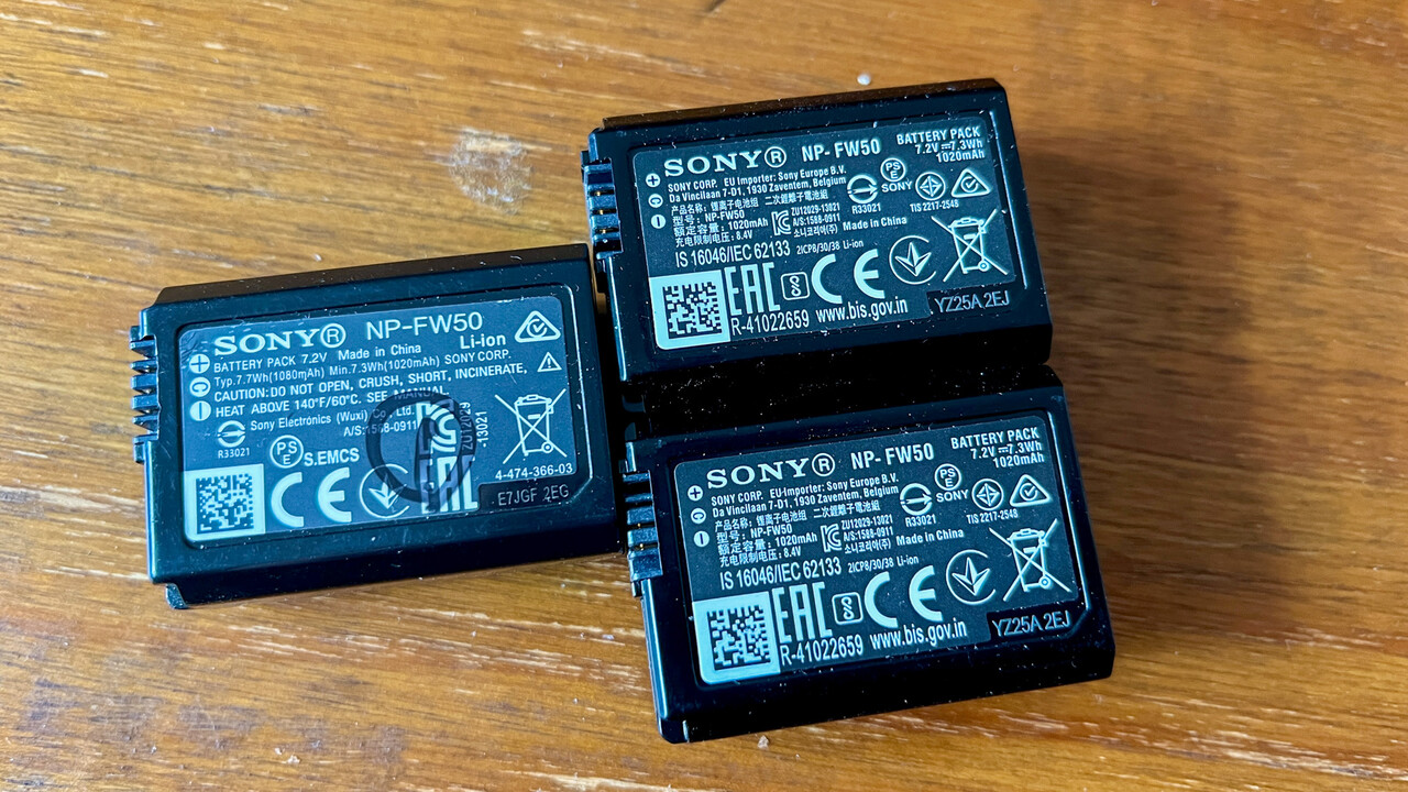 コピー商品にご用心！（NP-FW50） : 燃えるゴミは明日
