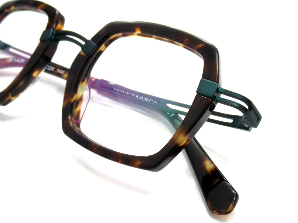 メイドが接客するメガネ屋 キャンディフルーツ オプティカル : J.F.Rey