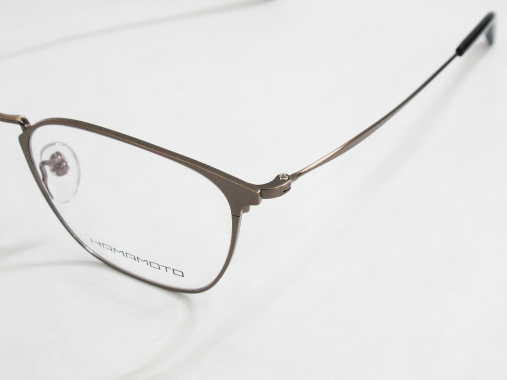 メイドが接客するメガネ屋 キャンディフルーツ オプティカル : HAMAMOTO (ハマモト) / HT-354 / スタイリッシュな細身ウェリントンメタルフレーム