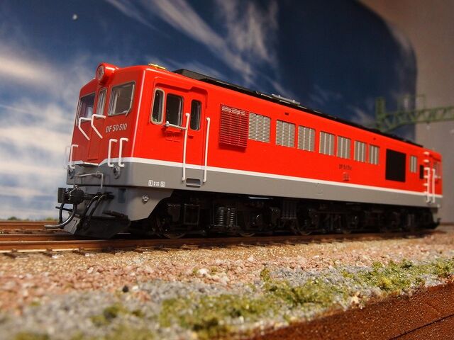 クローゼットの中の鉄道模型 : TOMIX HO DF50 後期型・朱色