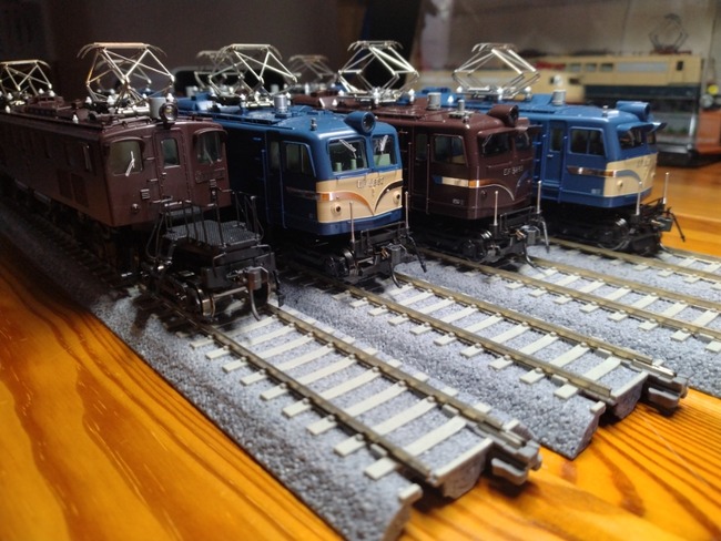 クローゼットの中の鉄道模型 : EF58とEF18