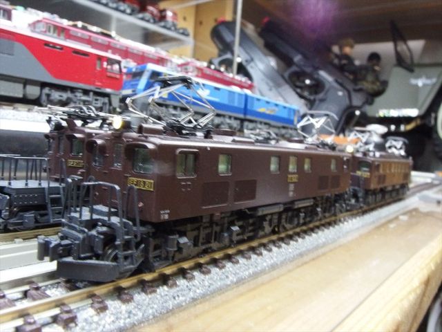 クローゼットの中の鉄道模型 : Nゲージ鉄道模型 KATO EF15/EF16 PWM方式常点灯対応と逆起電流対策コンデンサ交換