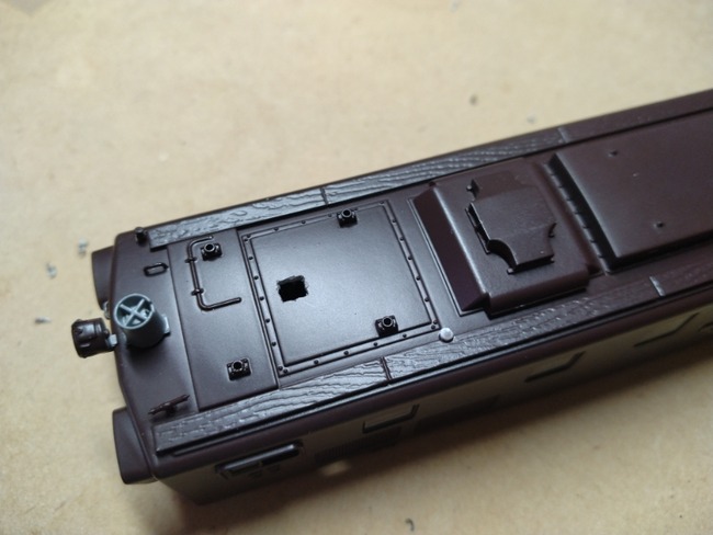 クローゼットの中の鉄道模型 : トラムウェイ HO EF18 パンタグラフをKATO製に変更