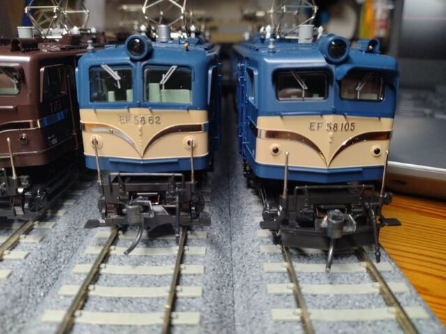 クローゼットの中の鉄道模型 : EF58とEF18
