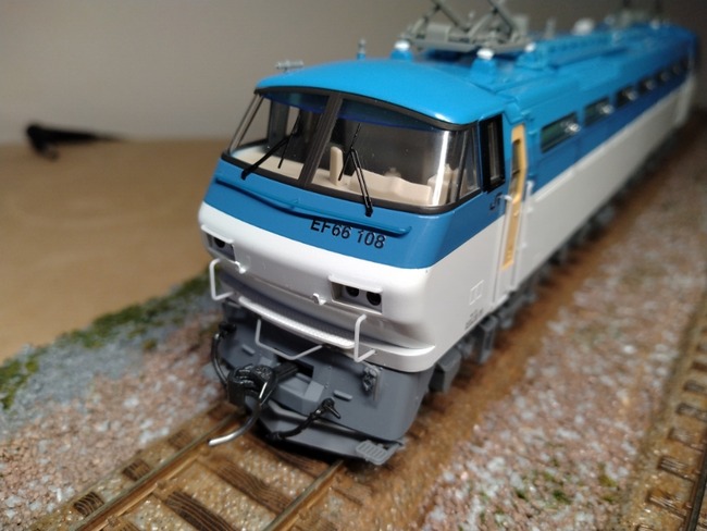クローゼットの中の鉄道模型 : TOMIX HO EF66 100 前期型 入線工事