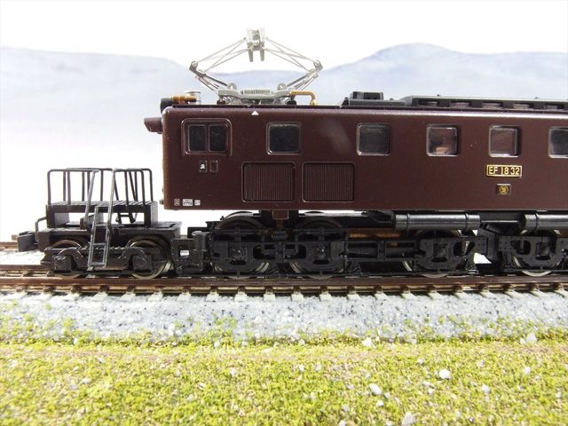 クローゼットの中の鉄道模型 : MicroAce EF18 旧型電気機関車 再撮影