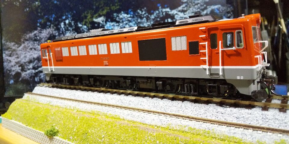 クローゼットの中の鉄道模型 : TOMIX HO DF50 後期型 朱色 入線工事
