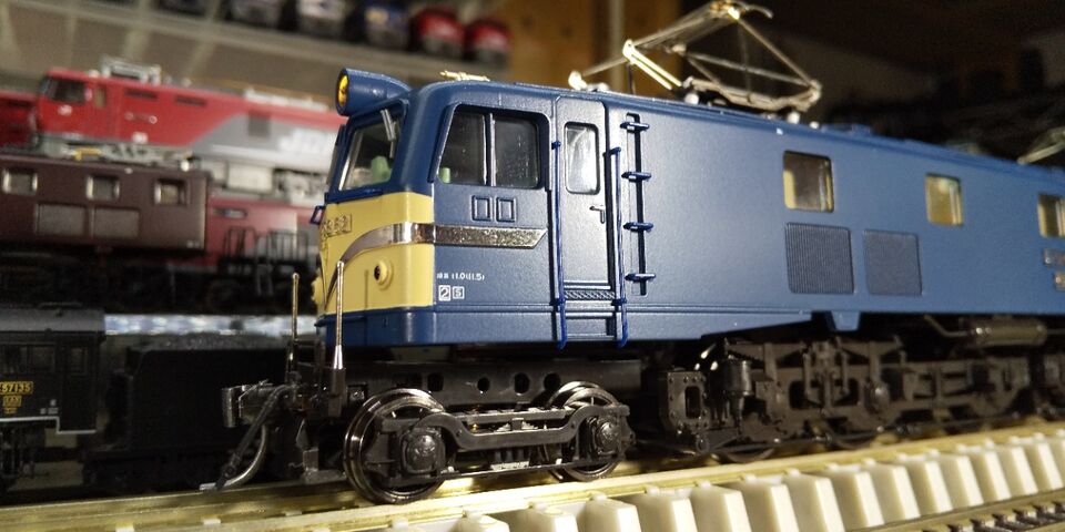 KATO HO EF58 (大窓・ブルー) 入線及び部品取付 : クローゼット KATO HO EF58 (大窓・ブルー) 入線及び部品取付 : クローゼット