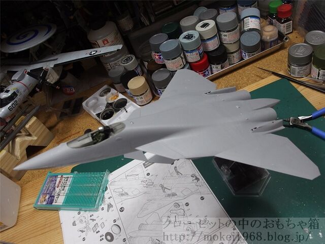 ズベズダ 1/72 スホーイ Su-57 ドット迷彩塗装へ : クローゼット ズベズダ 1/72 スホーイ Su-57 ドット迷彩塗装へ : クローゼット
