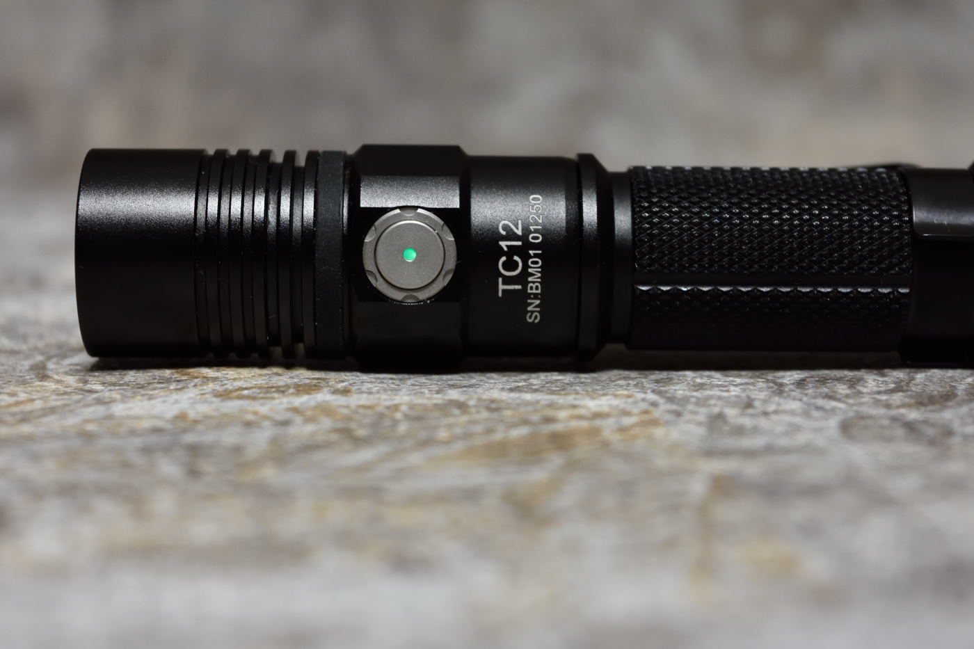 ThruNite TC12 CW レビュー : モモンハン日記