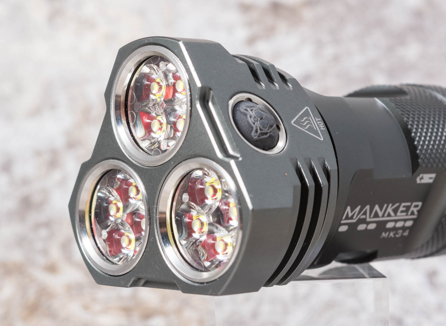 MANKER MK34 Cree XP-G3×12 レビュー : モモンハン日記