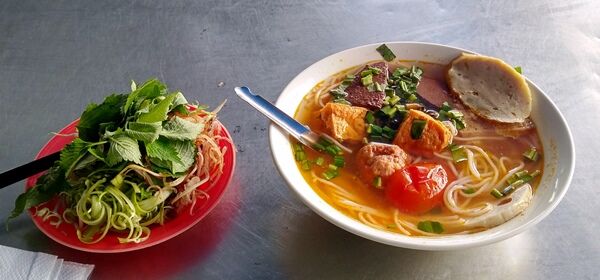 ベトナムでごはん.4 （ホーチミンと奈良で2拠点生活） : 【HCM 朝ごはん】 ㉜ Bún Riêu Cua Ốc ブンリュウクアオック