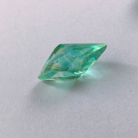 青緑色ってほんとにキレイねぇ。 : moroのハンドメイド