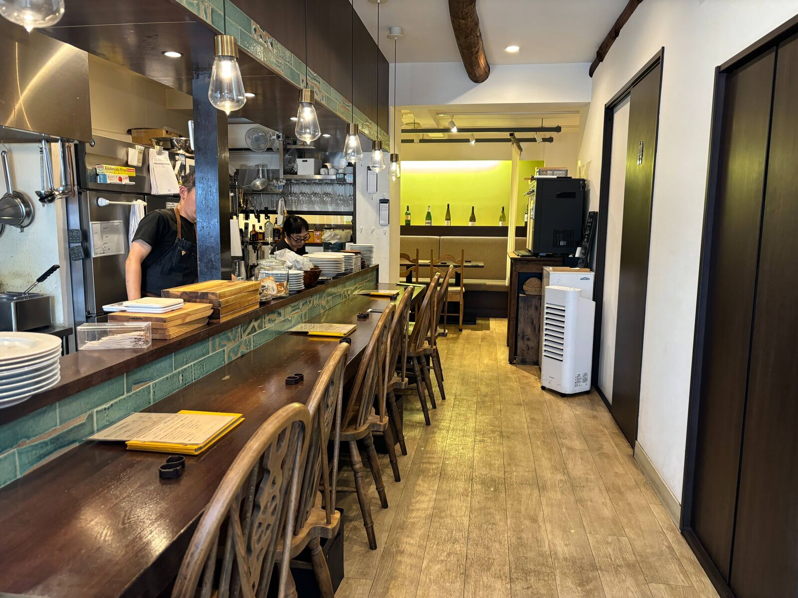 「まちのバル＋ビストロ Shuval」の『日替わりメインとキッシュ付き前菜盛り合わせ』（高槻町）【たかつーグルメ】 : 高槻つーしん