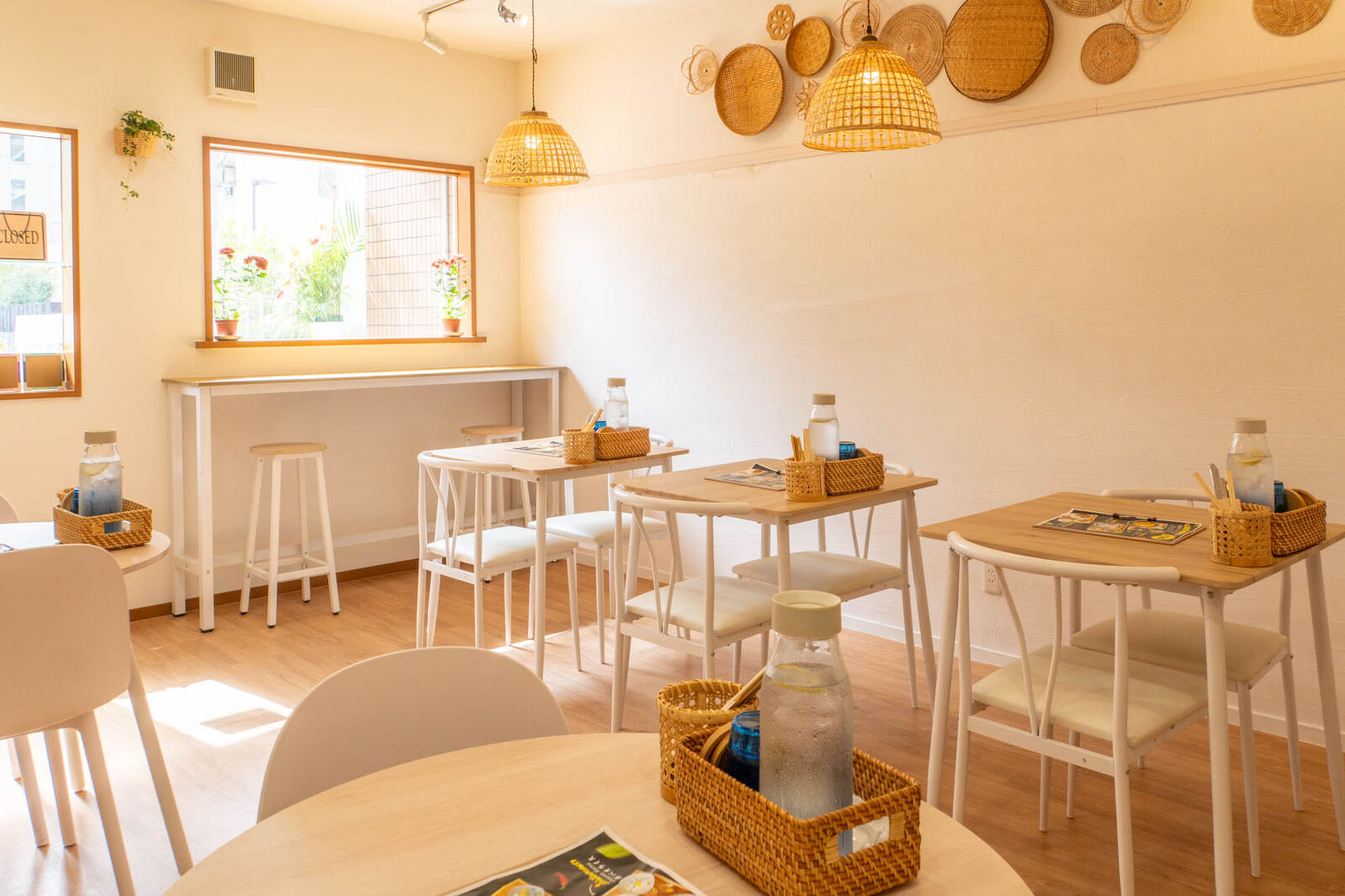 府道67号線ぞい古曽部町につくってたタイカフェ&レストラン「homcha（ホームチャ）」がオープンしてる : 高槻つーしん